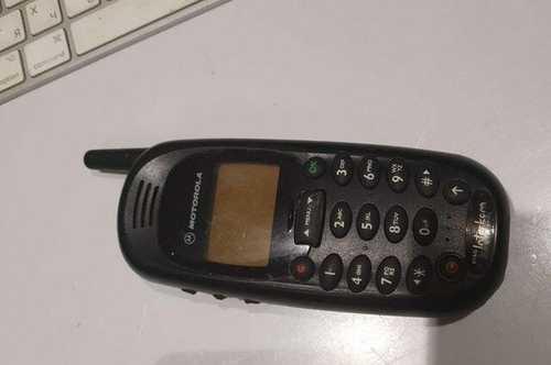 Кнопочный мобильный телефон Motorola бу