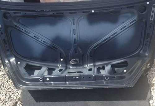 Крышка багажника Mercedes w124 из Японии
