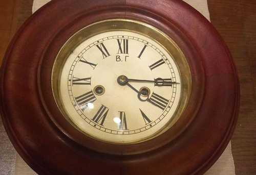 Старинные круглые настенные часы с боем "В. Габю"