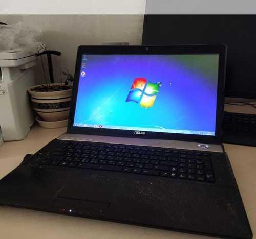 Asus N71J (Intel Core i7, 17,3")