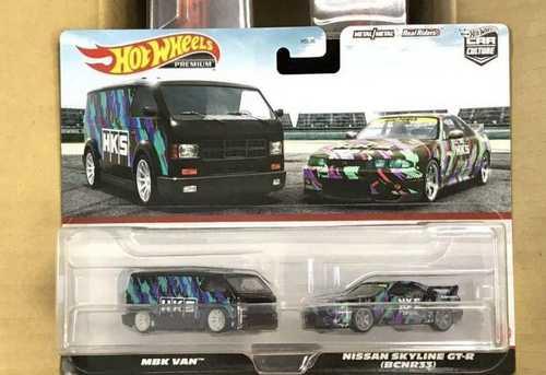 Hot wheels premium 2-puck