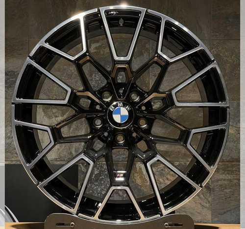 827m style диски BMW F series R18 5x120