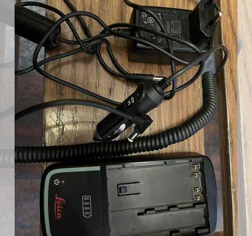 Зарядное устройство Leica GKL311