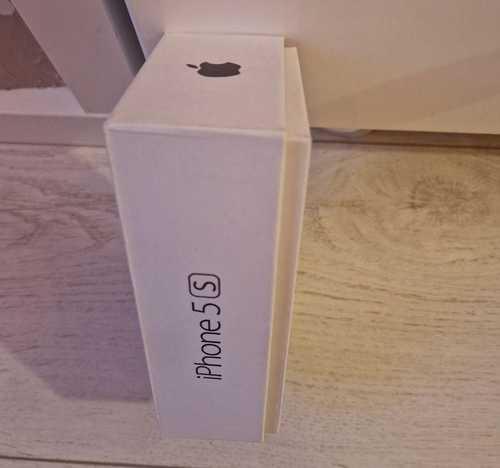 Коробка от iPhone 5s