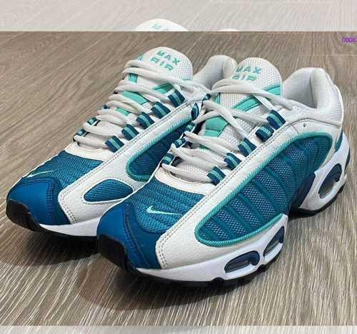 Кроссовки Nike Air Max Tailwind 4