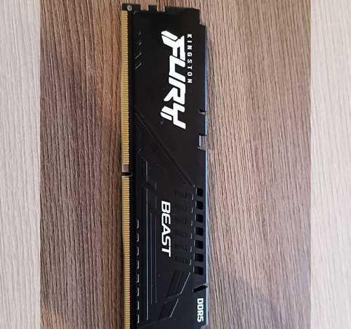 Модуль памяти 8GB DDR5 6000 dimm fury Beast Black