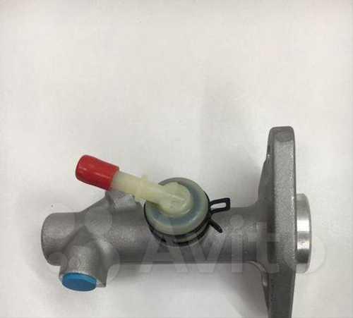 Цилиндр сцепления главный Isuzu NPR75/NQR90/NMR
