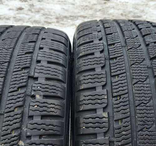 Kumho I'Zen KW27 245/45 R19 и 275/40 R19