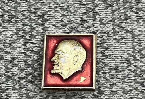 Значок времен СССР - В. И. Ленин - Вождь