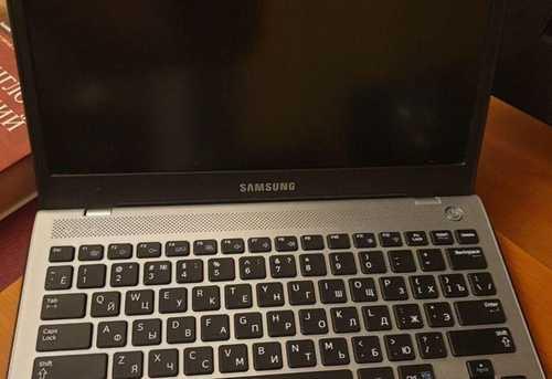 Ноутбук Samsung np300u1a