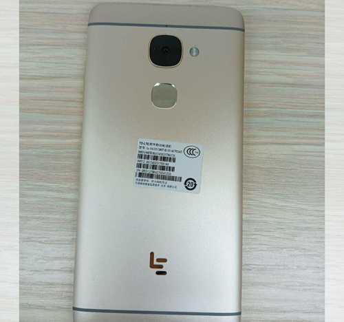 LeEco Le 2 X620, 3/32 ГБ