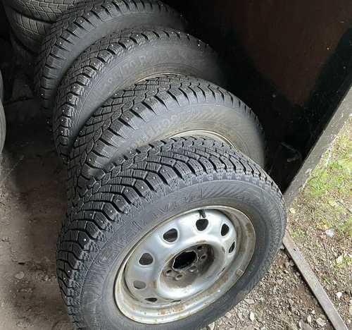 Шины с дисками 185/70 R 14 Gislaved Nord Frost