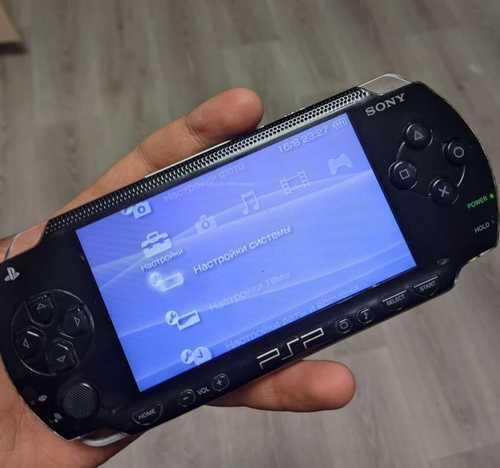 Sony Playstation Portable (PSP-1004)