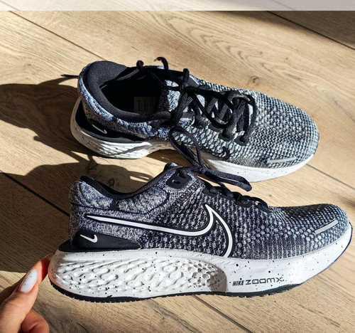 Кроссовки Nike ZoomX Invincible Run Flyknit 2 Oreo