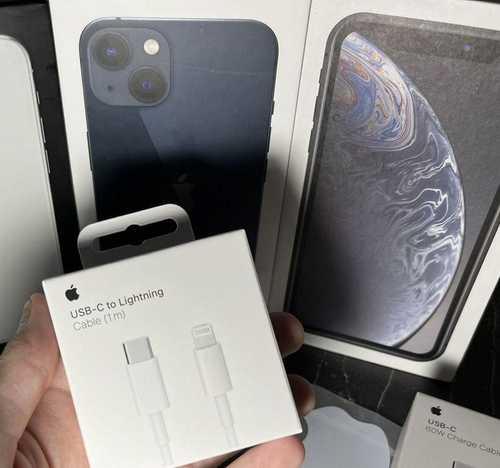 Оригинальный кабель Apple Lightning на iPhone