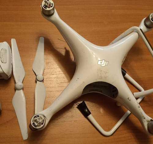 Квадрокоптер dji phantom 4