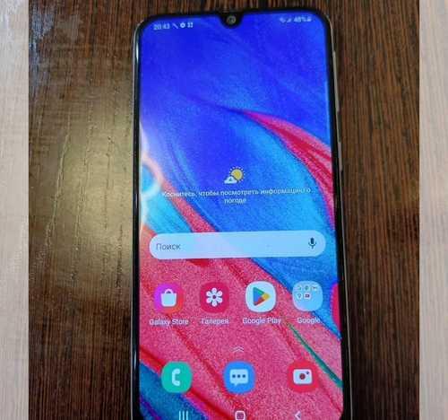 Samsung Galaxy A40, 4/64 ГБ