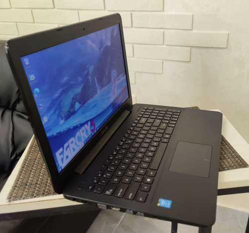 Asus/ Intel Core i7 / 12gb