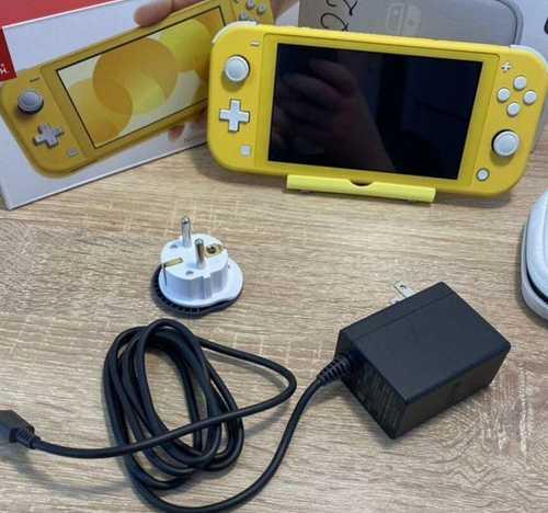 Nintendo switch lite 97gb