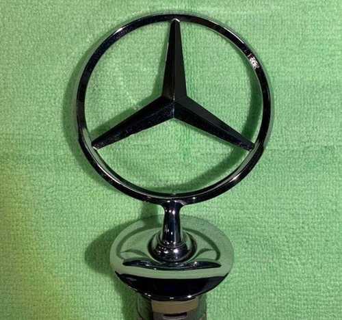 Эмблема капота передняя Mercedes-Benz