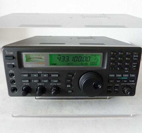 Сканирующий приемник Icom IC-R8500