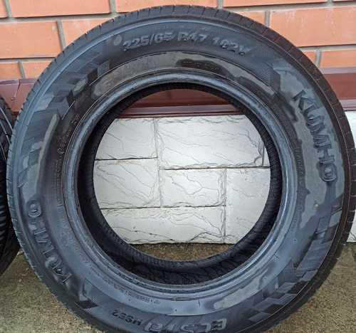 Kumho Ecsta HS52 225/65 R17