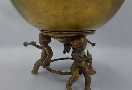 Антикварная бронзовая ваза путти