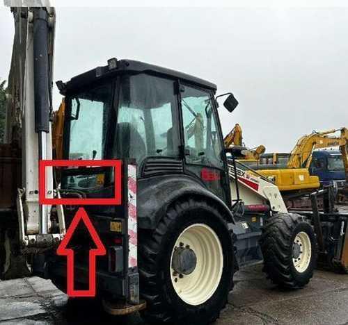 Стекло заднее нижнее (закалённое) Terex 820/825/86