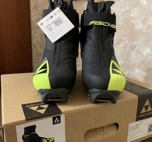 Лыжные ботинки fischer carbonlite skate