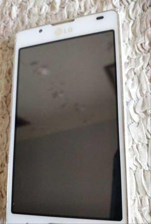 Смартфон LG P713