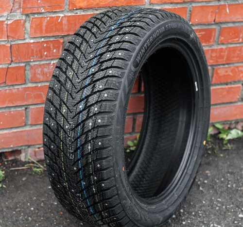 Zmax Winternova Stud II 235/45 R17 97T