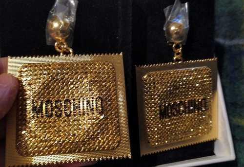 Культовые клипсы Moschino для Наоми Кэмпбелл