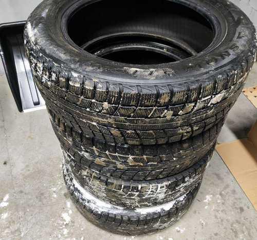 Triangle TR777 215/60 R17 96T