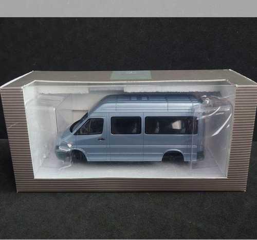 Mercedes Sprinter 1/43