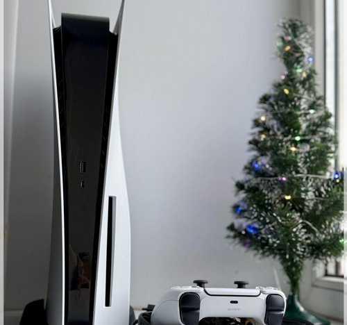 Sony PlayStation 5, 825 ГБ