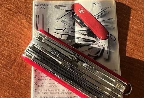 Нож Victorinox SwissChamp 1.6795