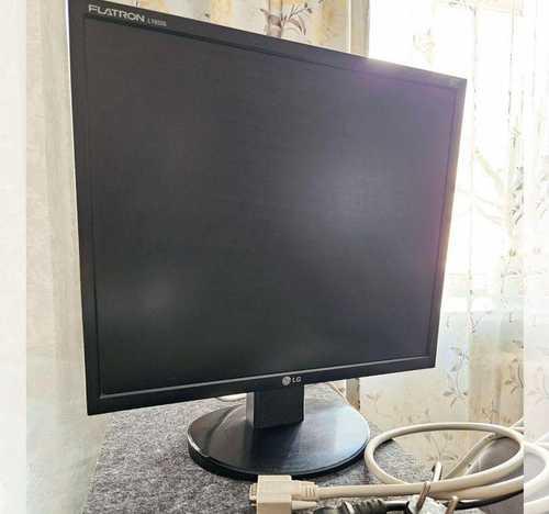 Монитор LG flatron L1933S 19''