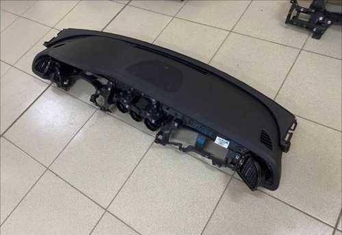 Безопасность пассажира Kia Stinger торпедо