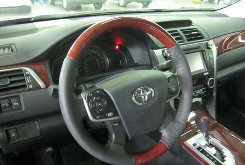 Camry 50 Руль с Деревом деревянной вставкой A7XS8