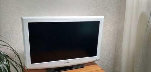 ЖК телевизор бу 32 дюйма Samsung LE32R81WX/BWT