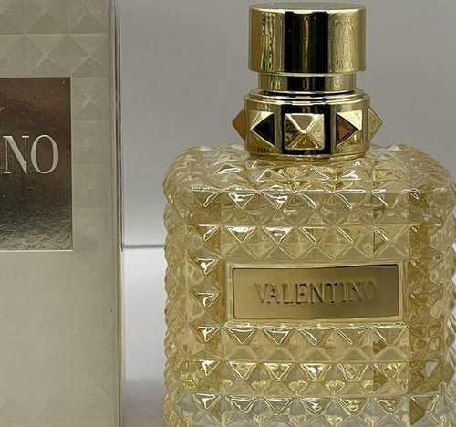 Valentino Donna Born in Roma the Gold