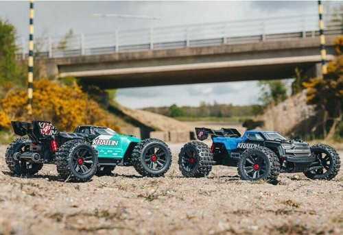 Arrma RC 1/10 kraton 4X4 4S V2 BLX RTR