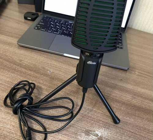 Микрофон Ritmix RDM-126 чёрный/зеленый