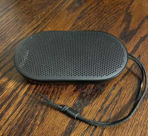 Портативная колонка Bang&Olufsen Beoplay P2