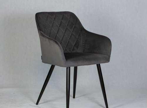 Серый гостиный стул из велюра на черных ногах 8266