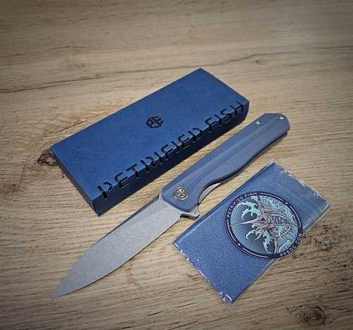 Нож Petrified Fish (синий, stonewash)