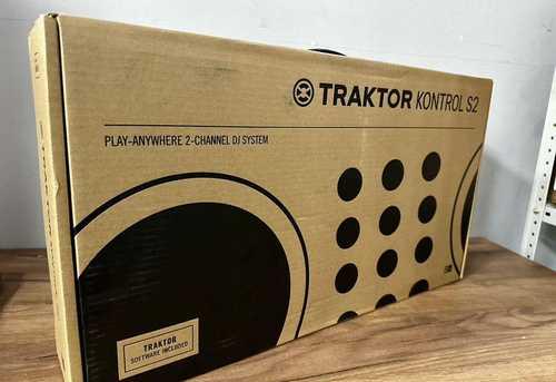 Диджейский контроллер Traktor Kontrol S2 mk3