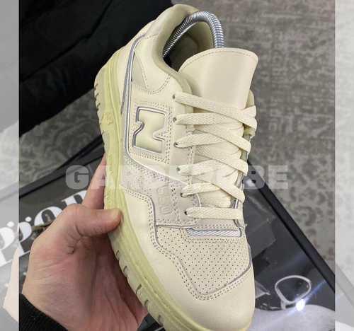 Кроссовки New Balance 550 бежевые