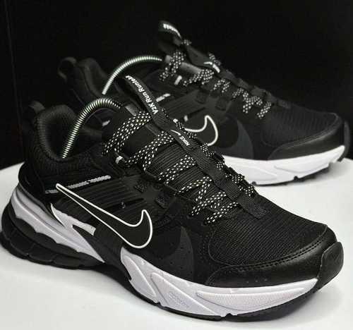 Кроссовки Nike V2K Run Runtekk black and white