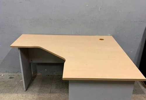 Компьютерный угловой стол
